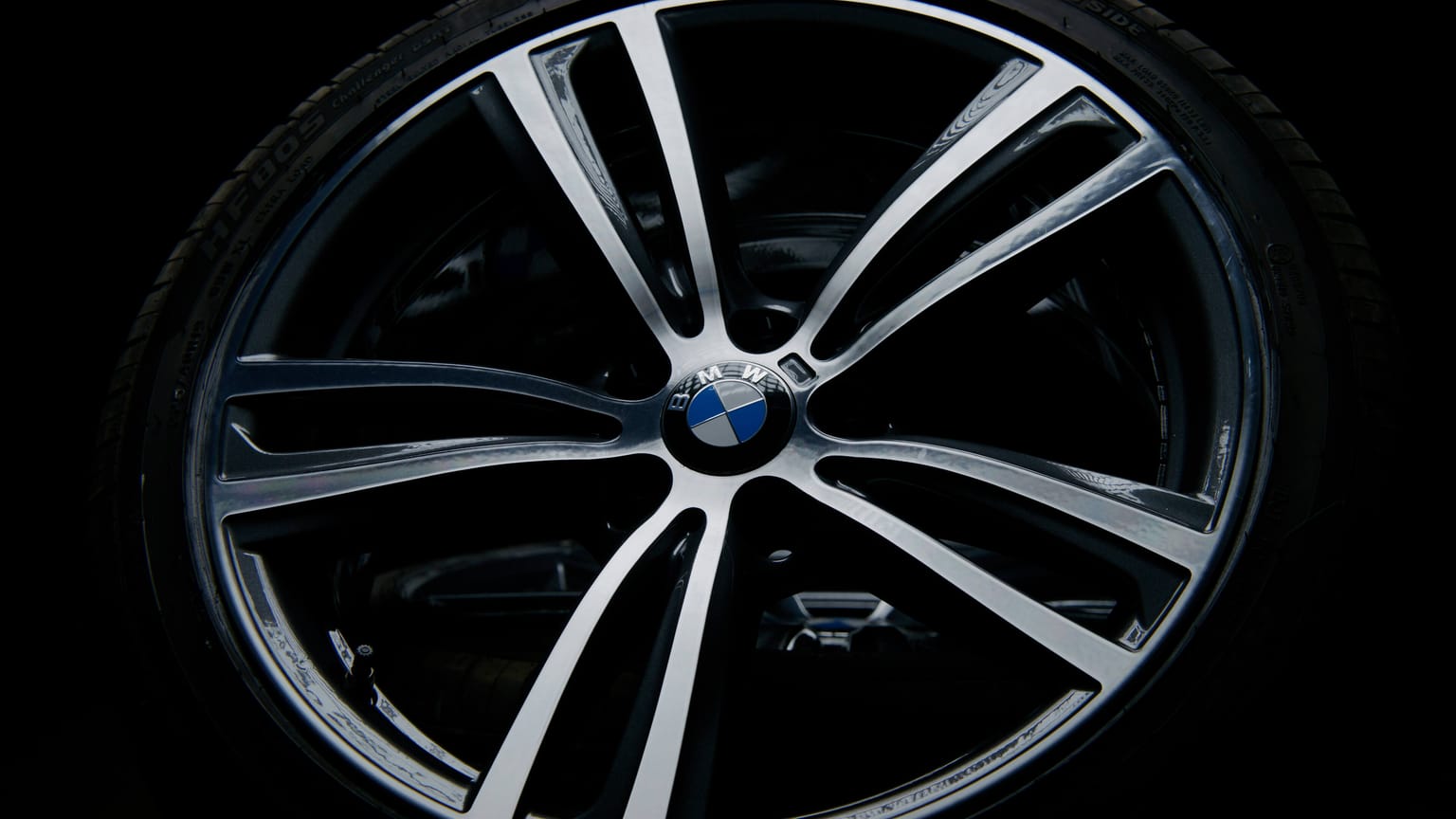 Explore Our Gallery - Bespoke Wheels Tailored To You | Rolling Rims